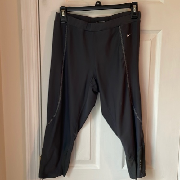 Nike | Pants & Jumpsuits | Nike Capri Work Out Pants | Poshmark